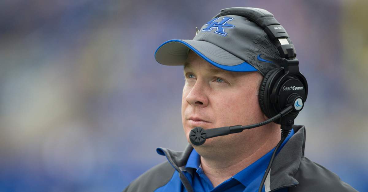 Stoops Gives Hilarious Reaction When Asked About Levis’s Status ...
