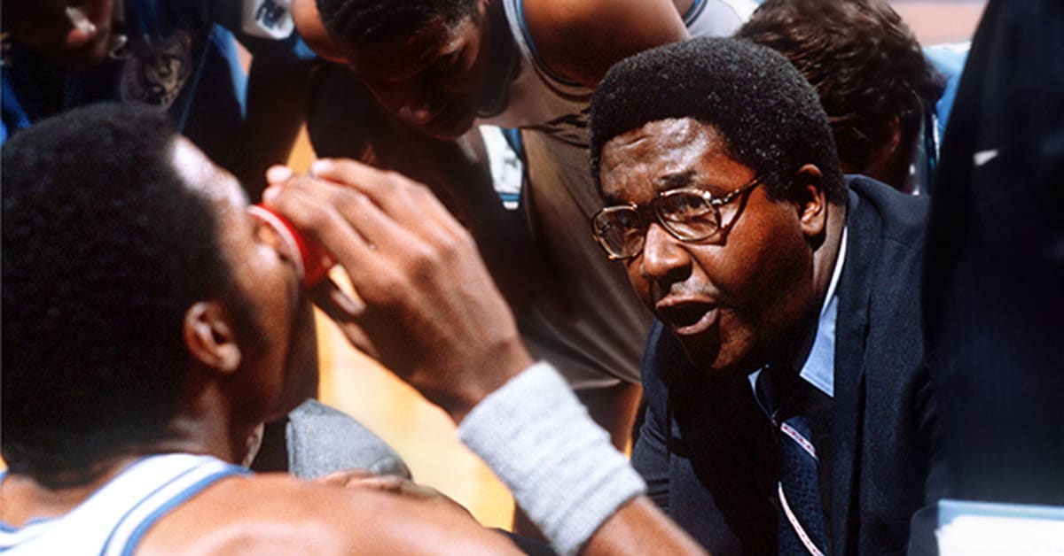 Georgetown renames basketball court after legendary coach John Thompson ...