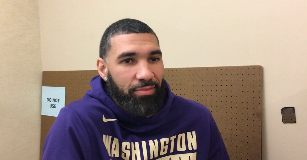 Ducks Hire Simmons as Assistant Coach for Women's Team - Sports ...