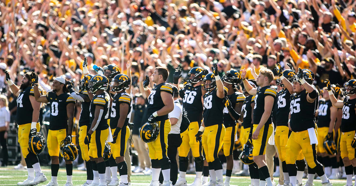 Iowa football wave: how the Hawkeye's children's hospital tradition ...