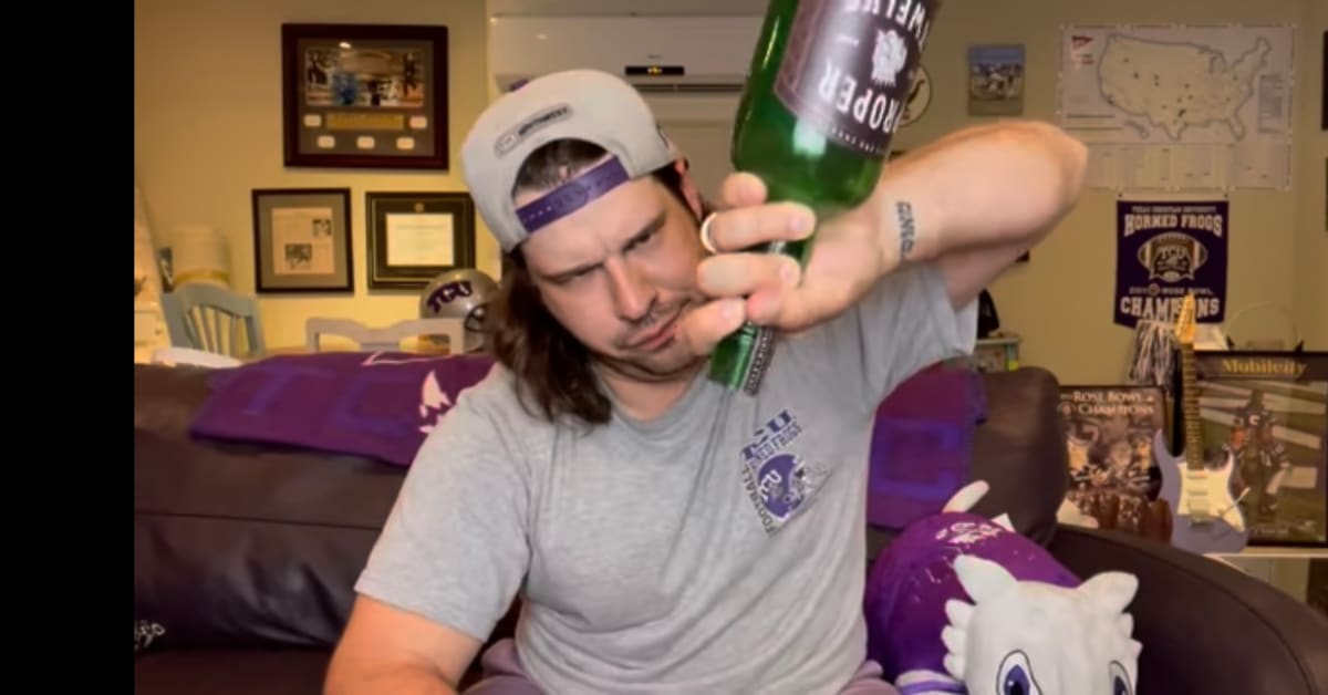 TCU Fan Reactions During the 2021 OU Game - Sports Illustrated TCU ...