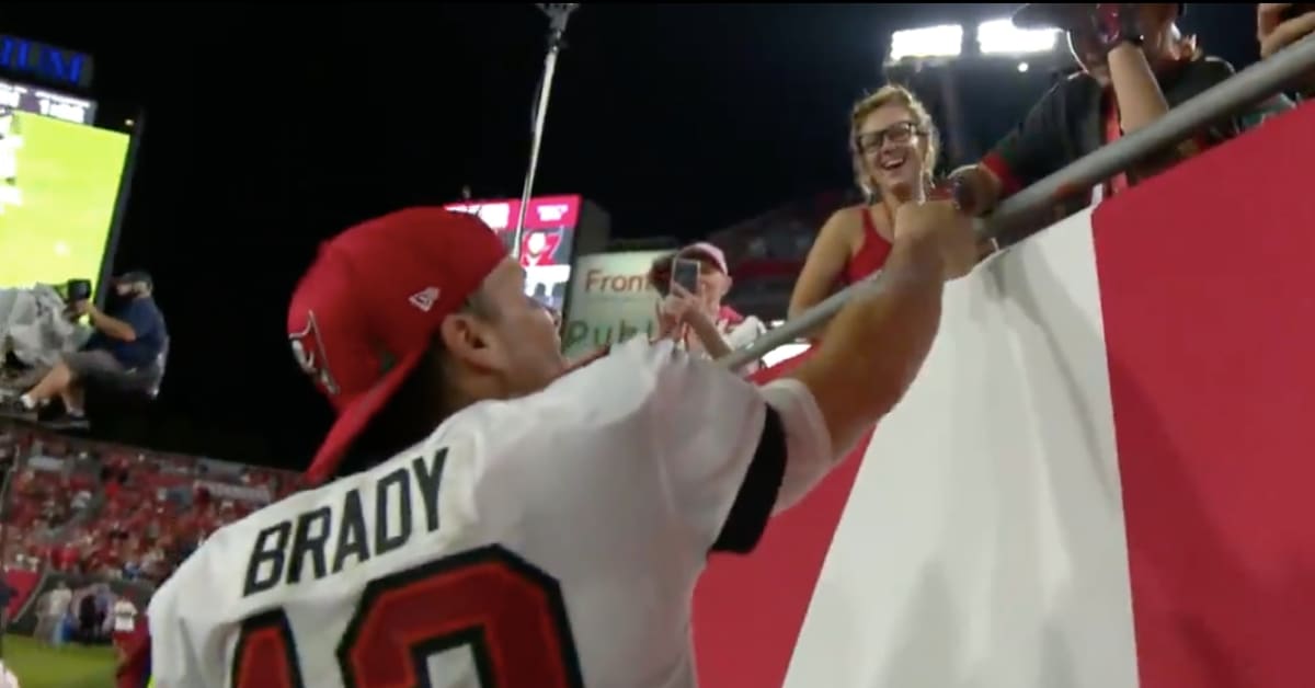 Tom Brady shares special moment with emotional fan in Bucs win - Sports ...
