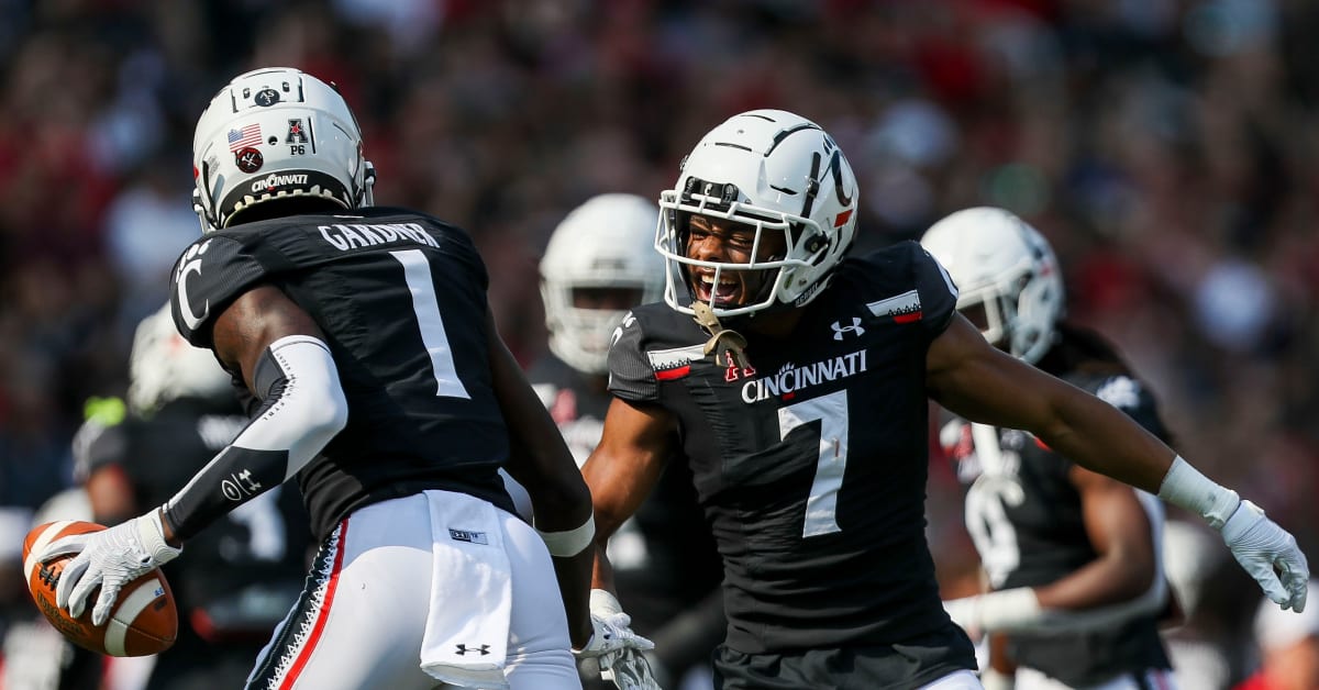 Coby Bryant Named Finalist for Jim Thorpe Award - All Bearcats