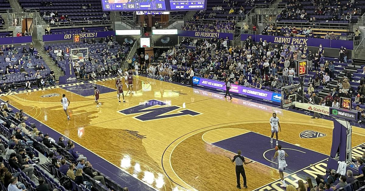 UW Basketball Team Comes Out Flat, Doesn't Win Against Winthrop ...