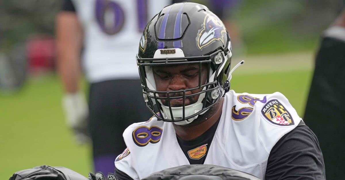 Denver Broncos Sign OT Adrian Ealy & RB Kerrith Whyte to Practice Squad ...