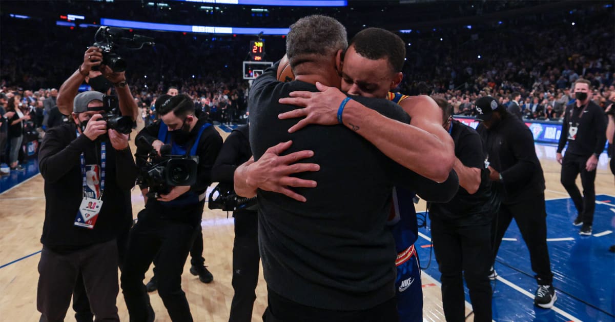 Video of Young Steph Curry Watching Dad Compete in 1994 Three-Point ...