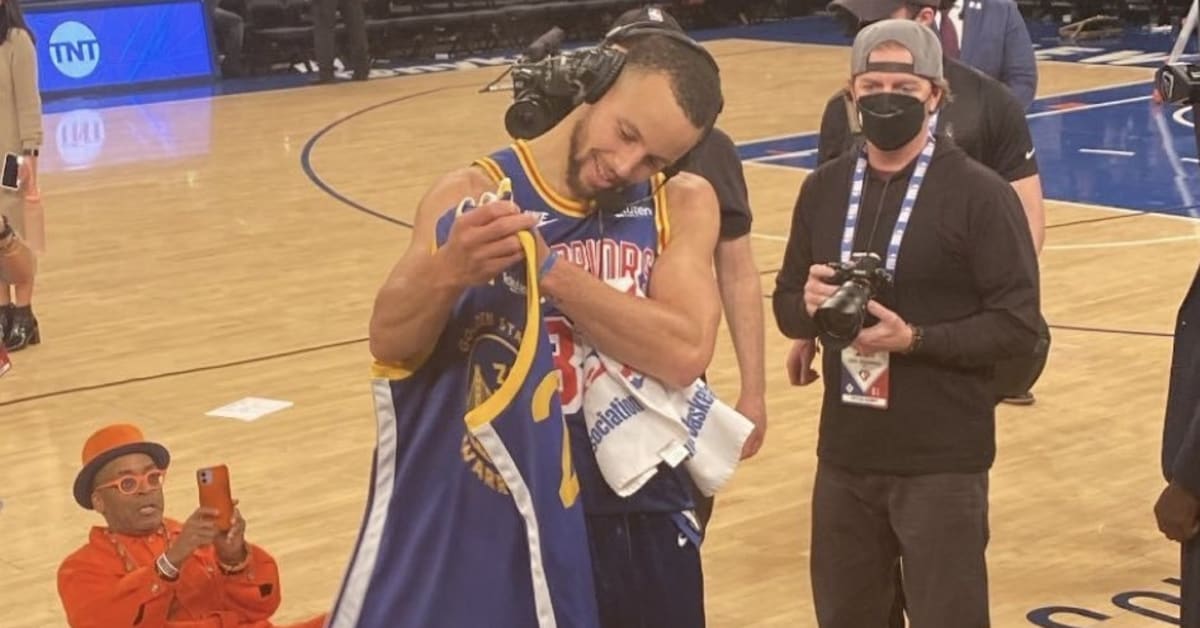 Spike Lee tried everything to get the perfect photo of Stephen Curry ...