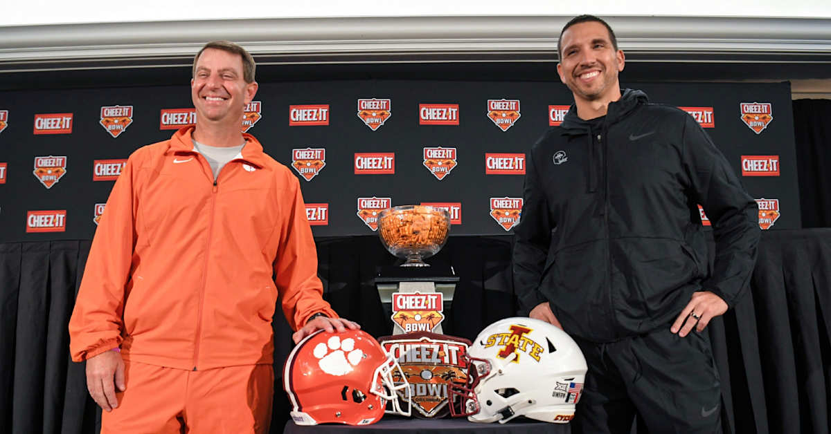 Dabo Swinney's bowl press conference outfit is going viral - Sports ...