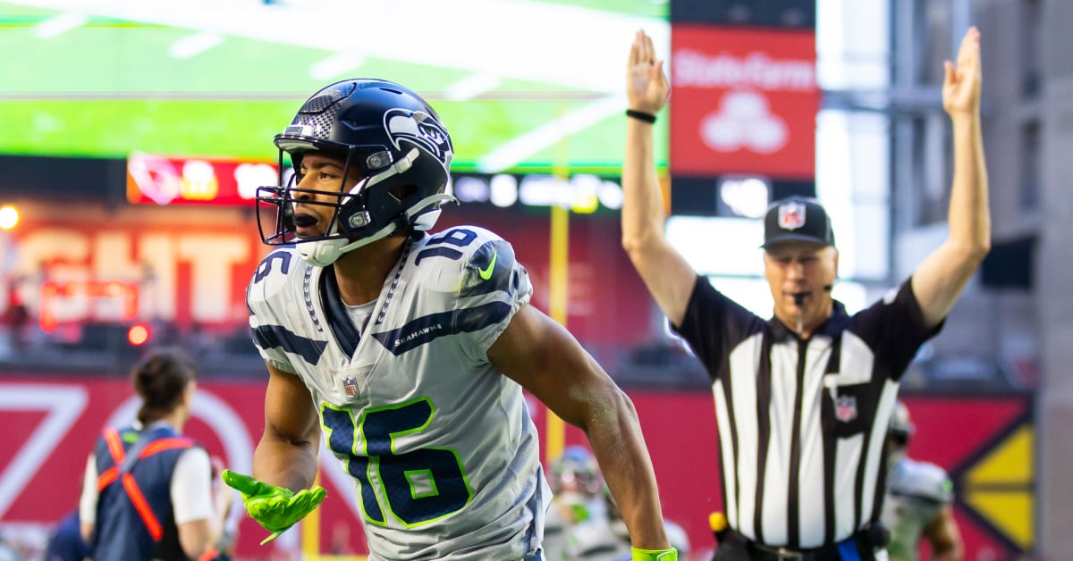 Seahawks 2021 Awards: Offensive Player of the Year - Sports Illustrated ...
