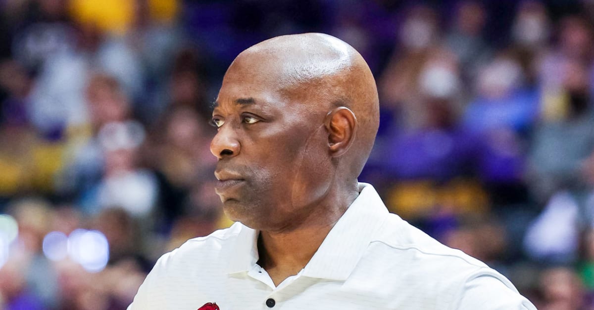 QUICK LOOK: Interim Coach Keith Smart Press Conference - Sports ...