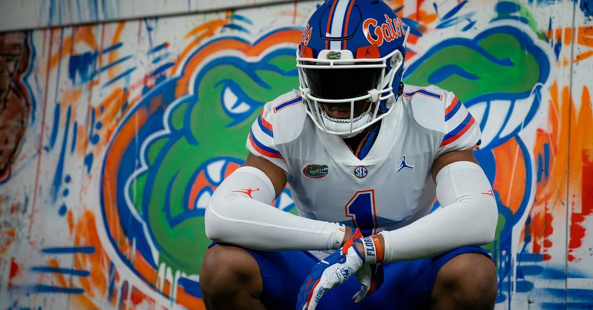 WR/TE Arlis Boardingham Commits and Signs with the Florida Gators ...