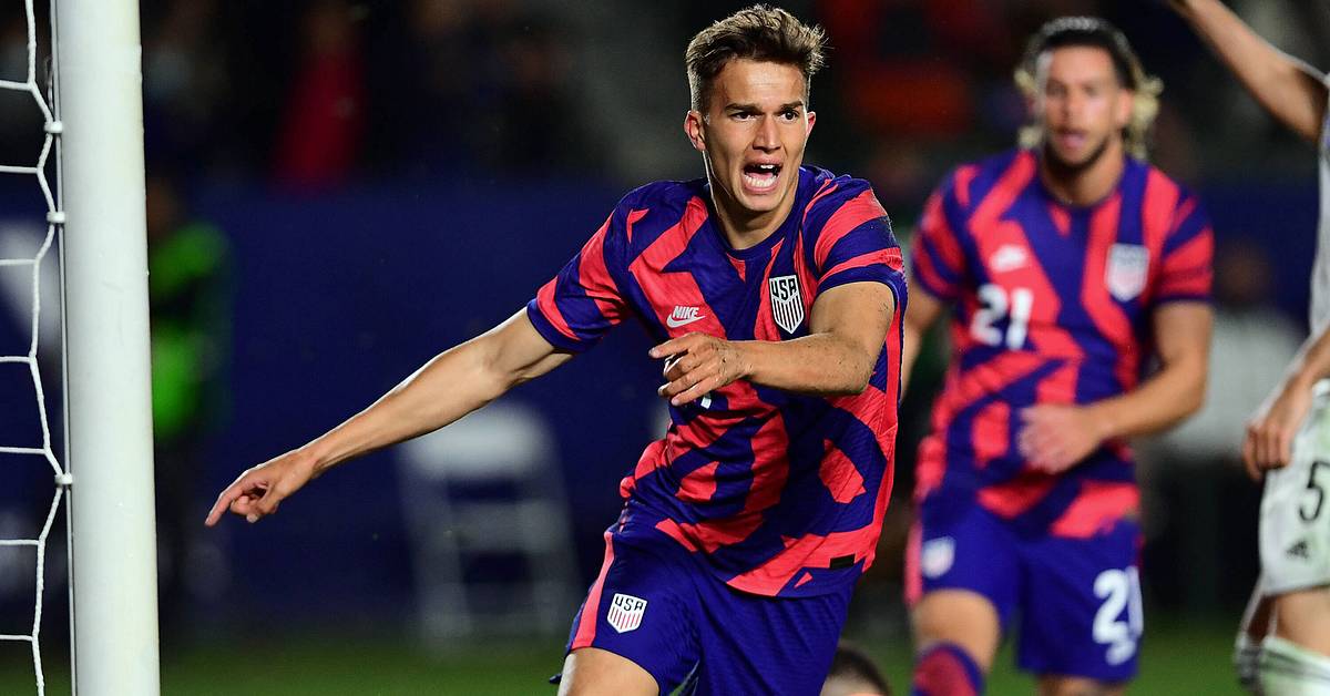 Cole Bassett: Feyenoord signs US, Colorado young star on loan - Sports ...
