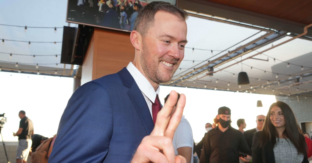 Photos of Lincoln Riley’s oceanfront $17.2 million L.A. home go viral ...