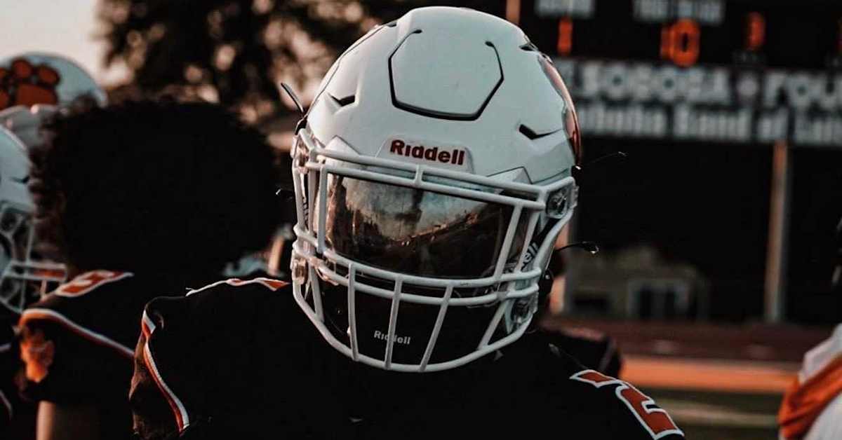 Huskies Extend Offer to Desert Speedster - Sports Illustrated ...