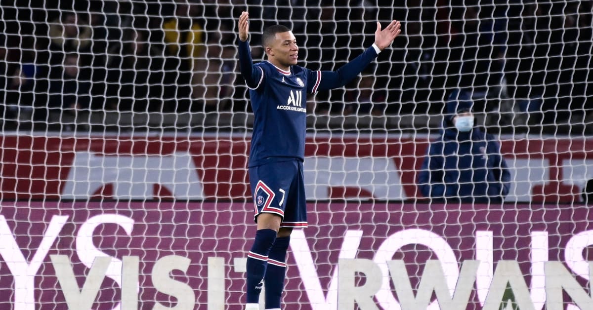 Kylian Mbappe injury: PSG star hurts foot before Real Madrid match ...