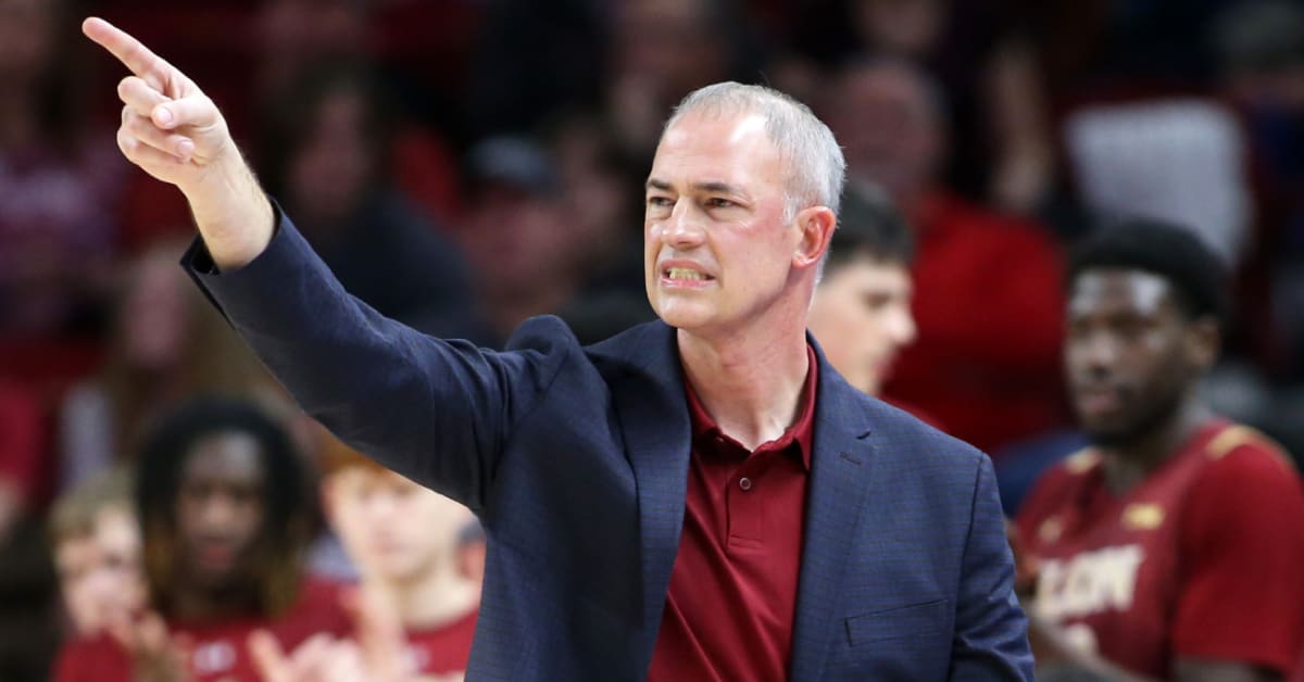 Elon’s Mike Schrage reportedly joining Jon Scheyer’s staff at Duke ...