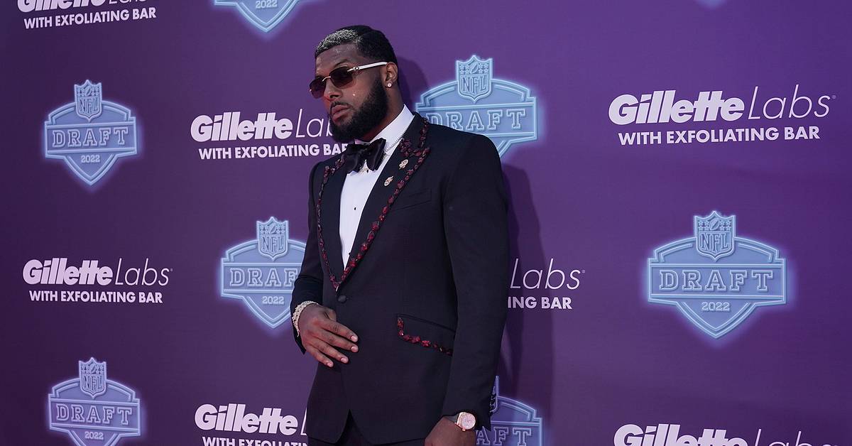 NFL Draft 2022: The Best and Boldest Red Carpet Outfits - Sports ...