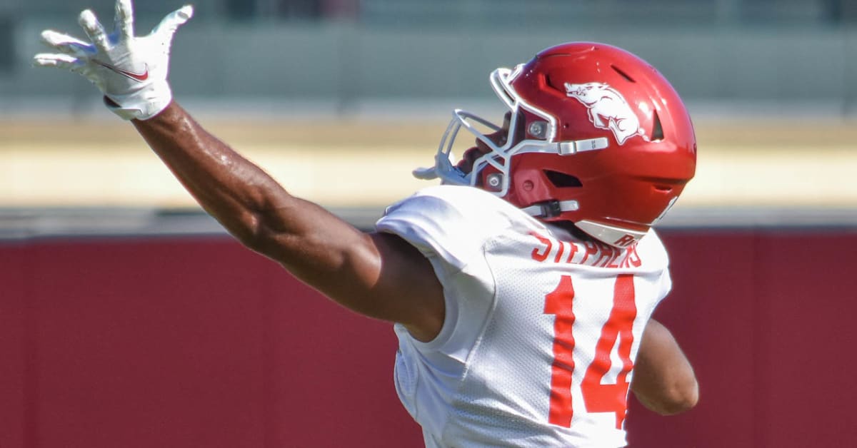 Freshman Walk-on Running Back Donte Buckner and Freshman Wide Receiver ...