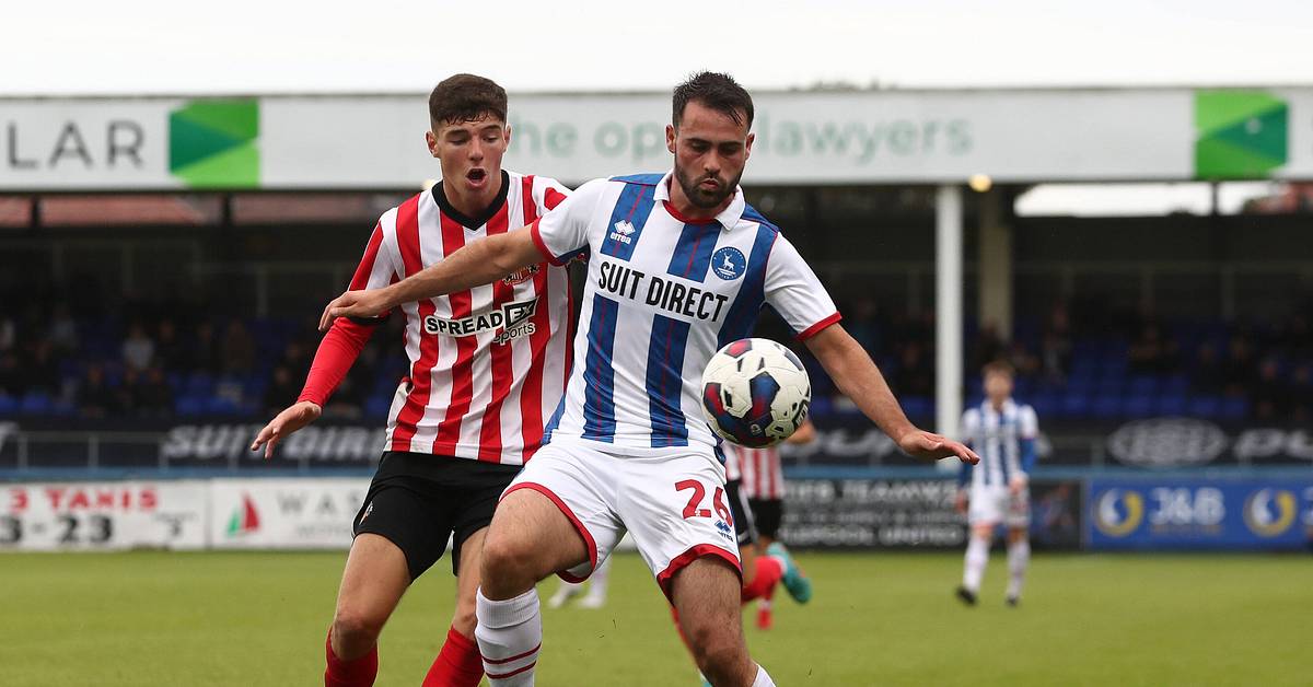 'Tidy footballer' - Tony Mowbray mulling over future of Sunderland ...