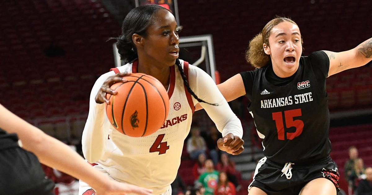 Hogs' Saylor Poffenbarger, Erynn Barnum lead way to 71-50 at Kentucky ...