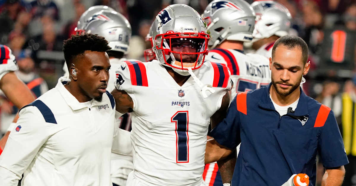 Patriots’ Nelson Agholor Alerts Officials to Possibly Concussed ...