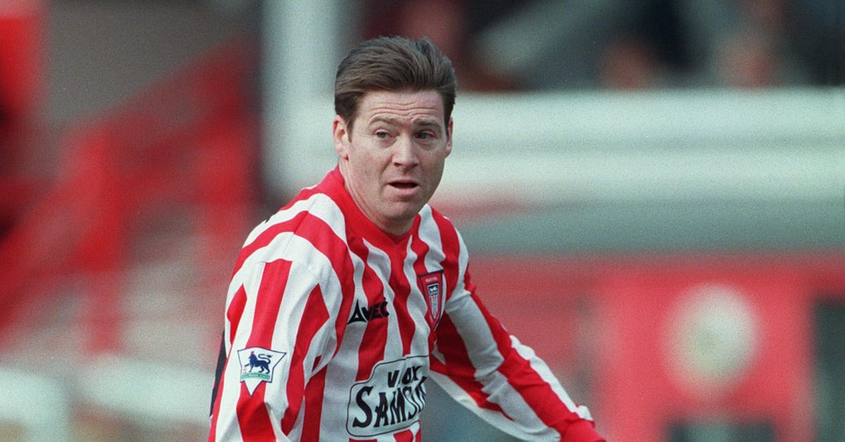 Did Chris Waddle have a clause in his Newcastle contract saying he ...