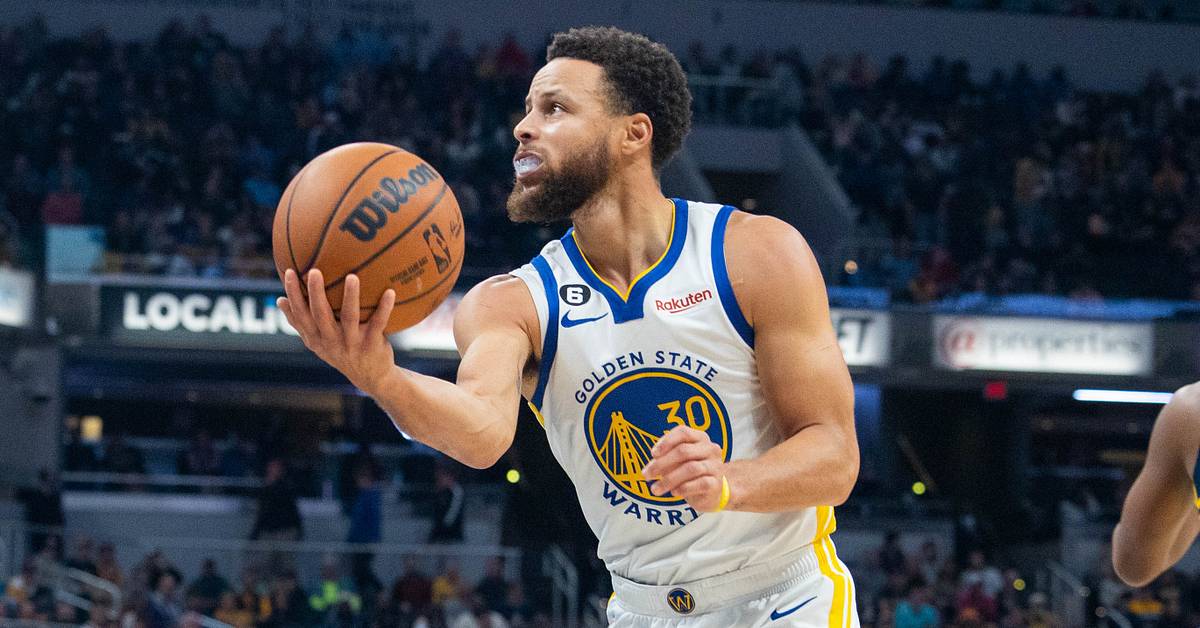 Steph Curry Suffers ‘Labral Injury’ in Left Shoulder, per Report ...