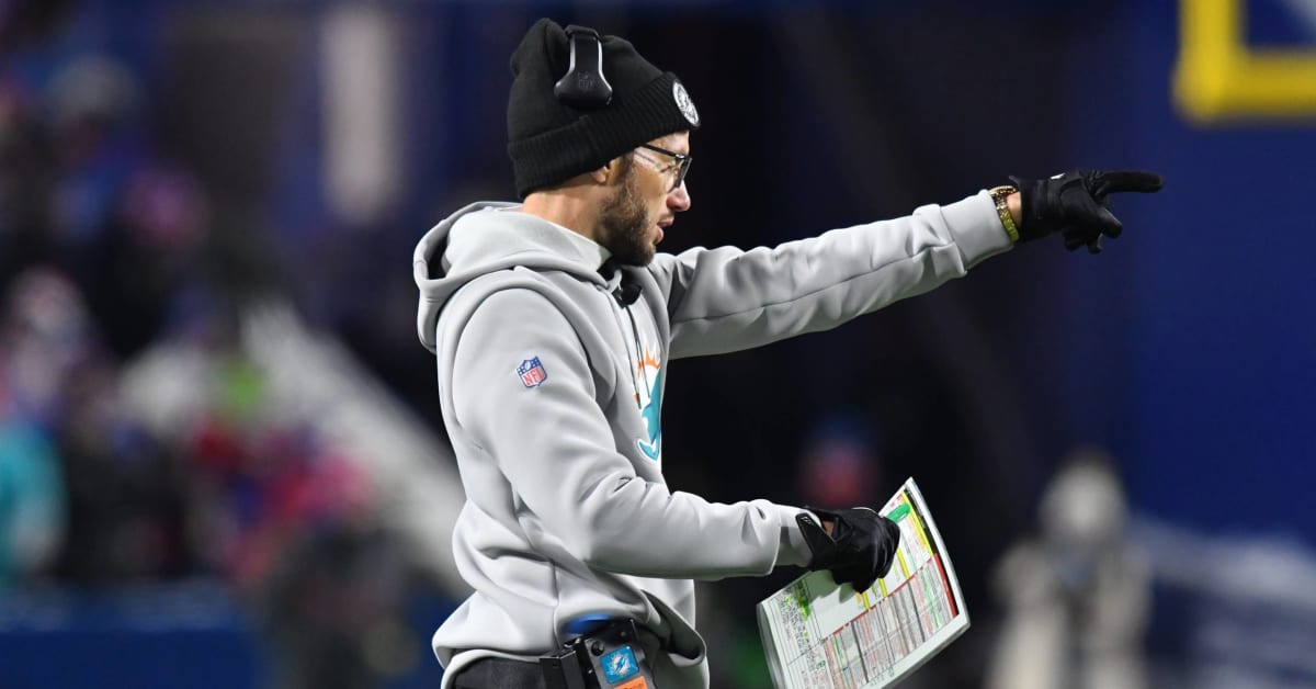 Dolphins’ Mike McDaniel Wanted Penalties for Snowballs in Buffalo ...