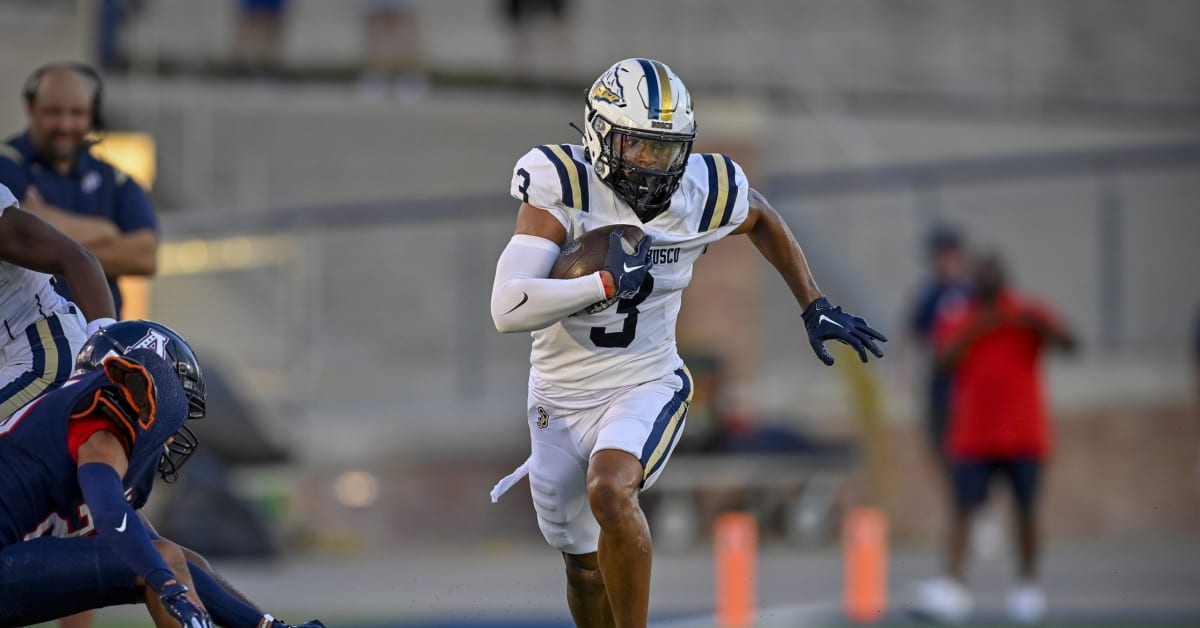 Texas Flips '23 Louisville WR Commit DeAndre Moore Jr. - Sports ...