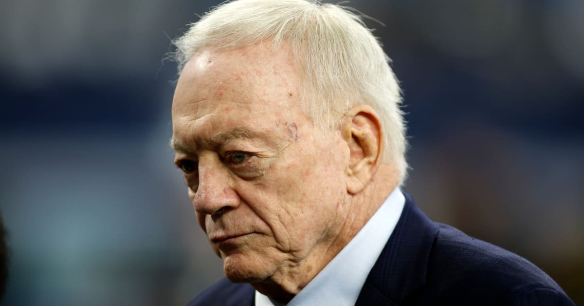 Jerry Jones Says Playoff Loss to Packers ‘Beyond My Comprehension ...