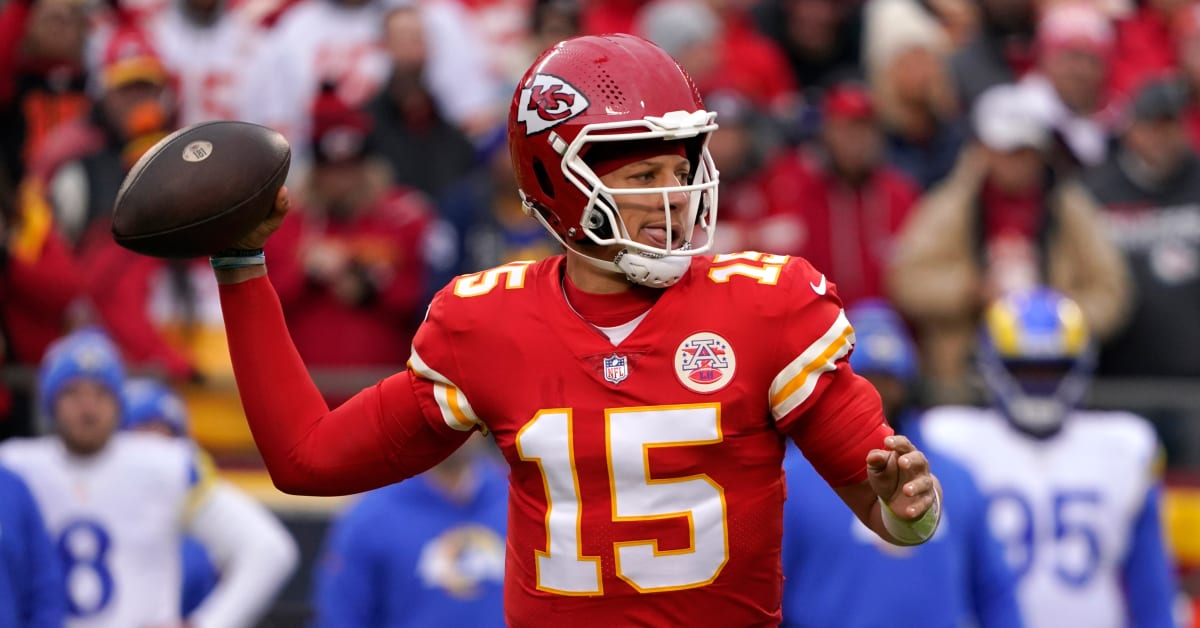 Patrick Mahomes Gives Christmas Gifts to Chiefs Offensive Linemen ...