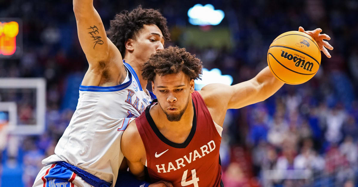 Kansas Jayhawks Head Into Holidays With 68-54 Win Over Harvard Crimson ...