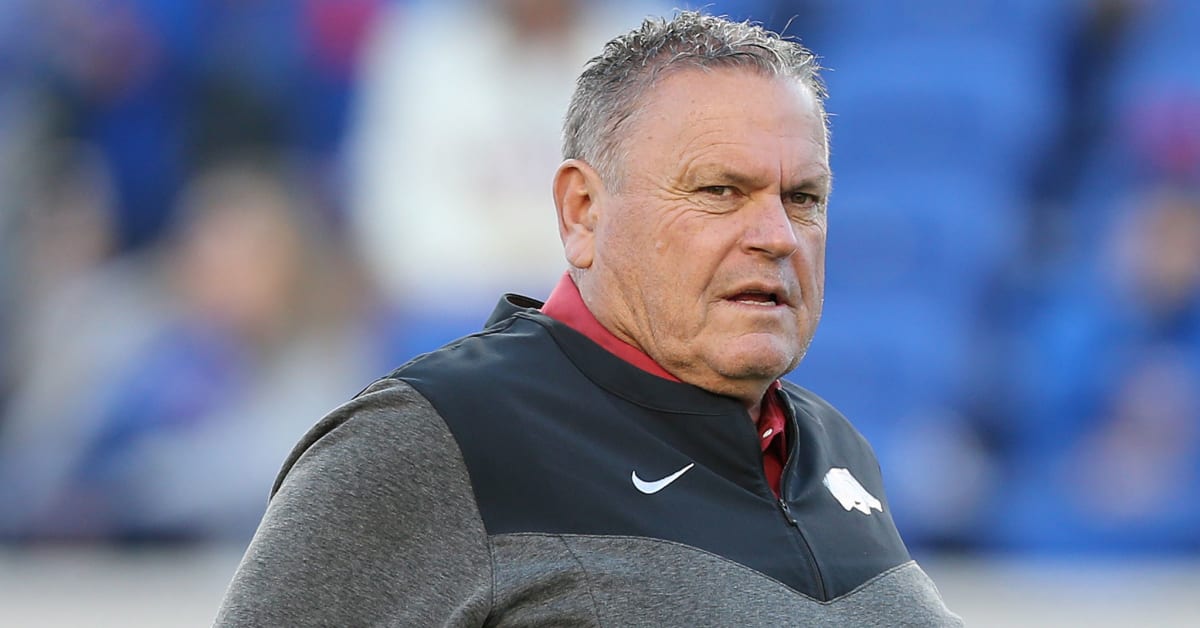 Razorbacks' Sam Pittman doesn't have warm seat now, but check back by ...