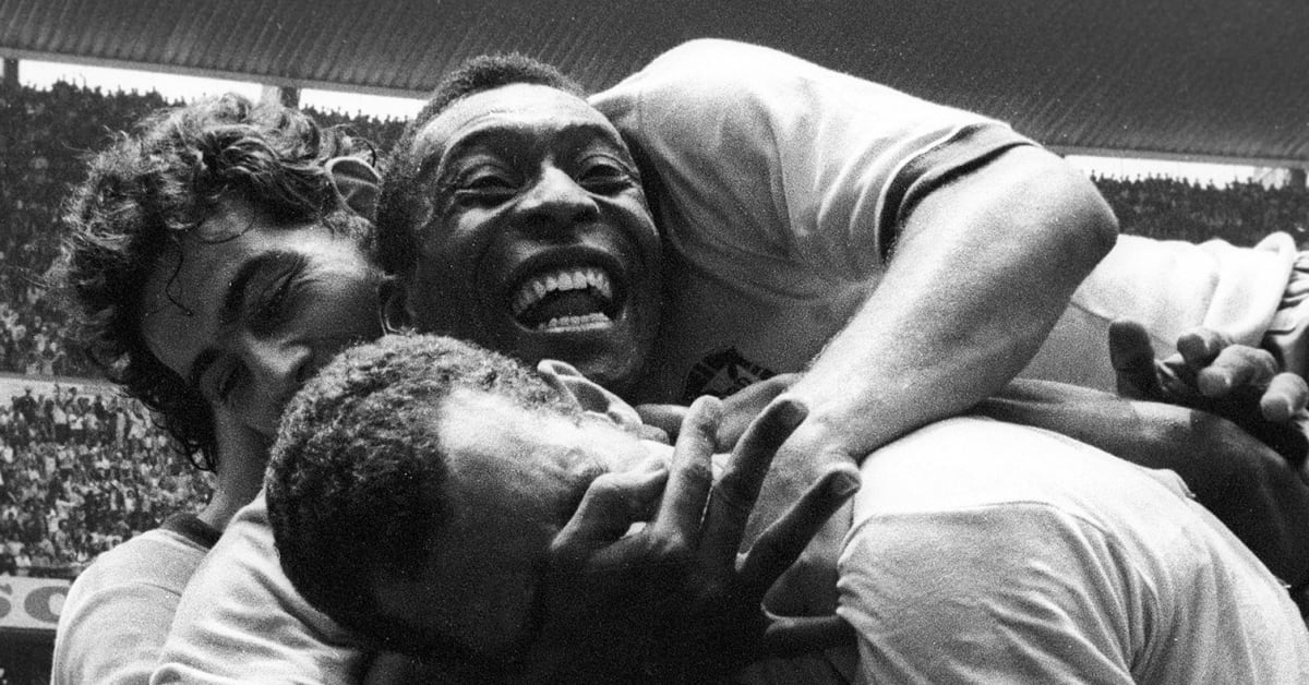 Soccer Legend Pele Dies at 82 - Sports Illustrated