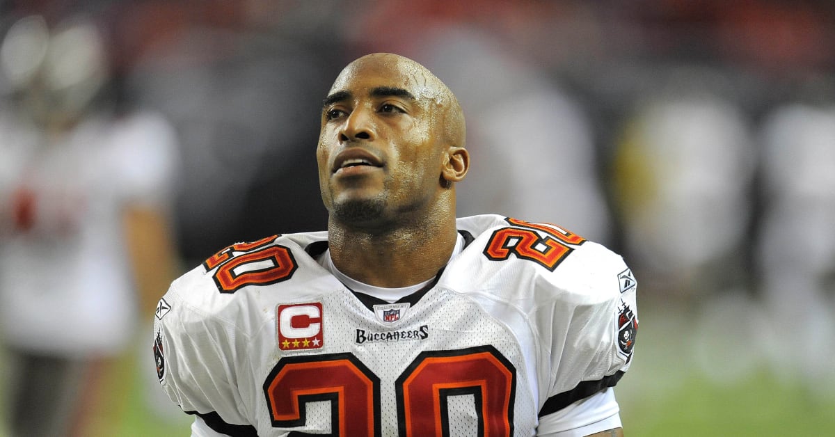 Ronde Barber a Pro Football Hall of Fame Finalist for Third-Straight ...