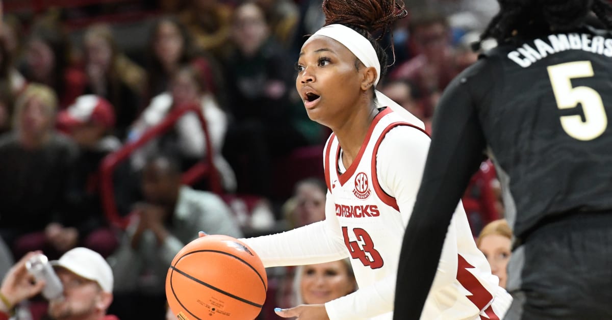 Razorbacks' Makayla Daniels beats buzzer at end to avoid overtime ...