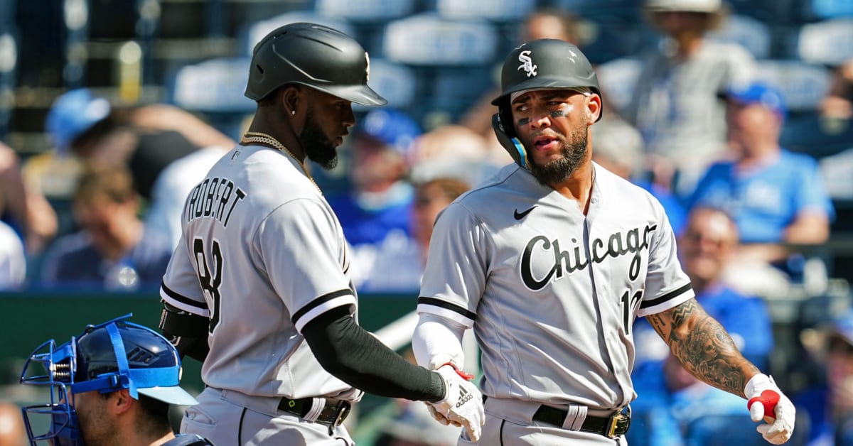 Luis Robert, Yoan Moncada Headline Cuba Roster for World Baseball ...