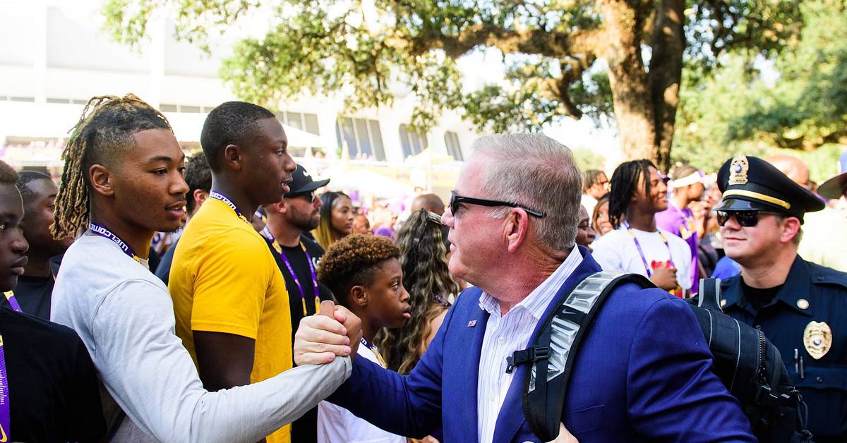 Brian Kelly, LSU Dishes Out Major Offer to Louisiana Native Ahmad ...