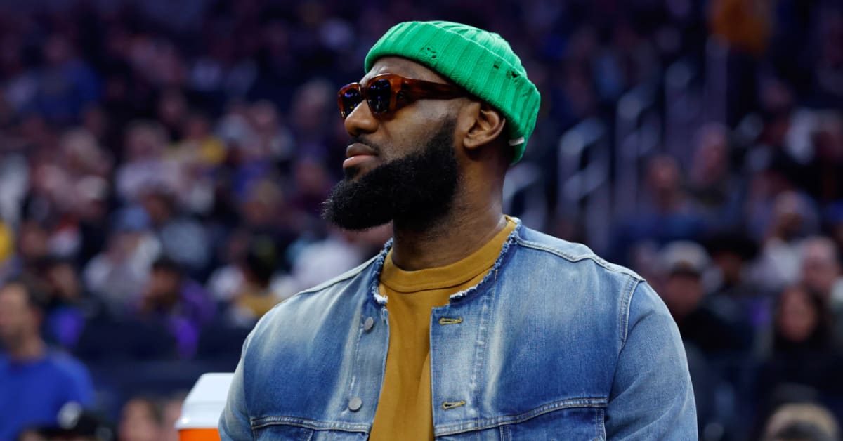 LeBron James Rips Super Bowl Refs for Holding Call on Chiefs’ Final ...