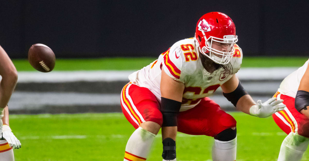 Report: KC Chiefs Sign Austin Reiter to Future Contract - Sports ...