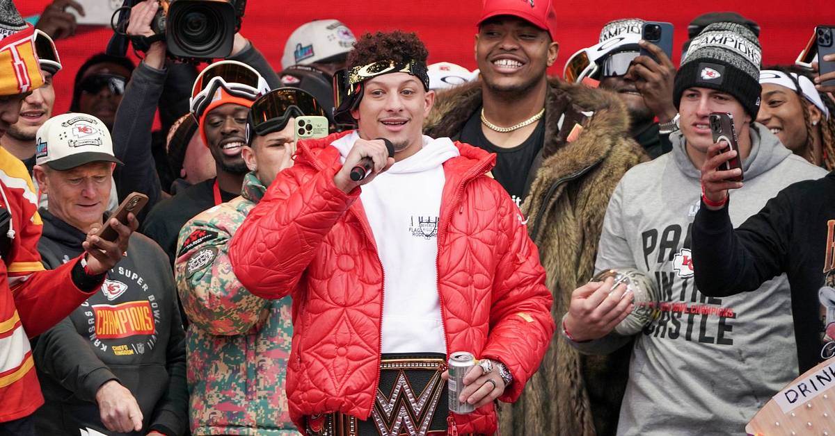 Patrick Mahomes, Like Tom Brady, Almost Lost the Lombardi Trophy During ...