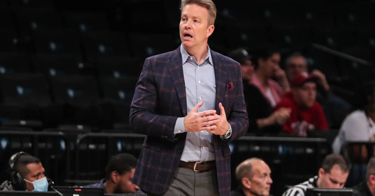 Richmond MBB Coach Chris Mooney to Miss Rest of Season After Heart ...