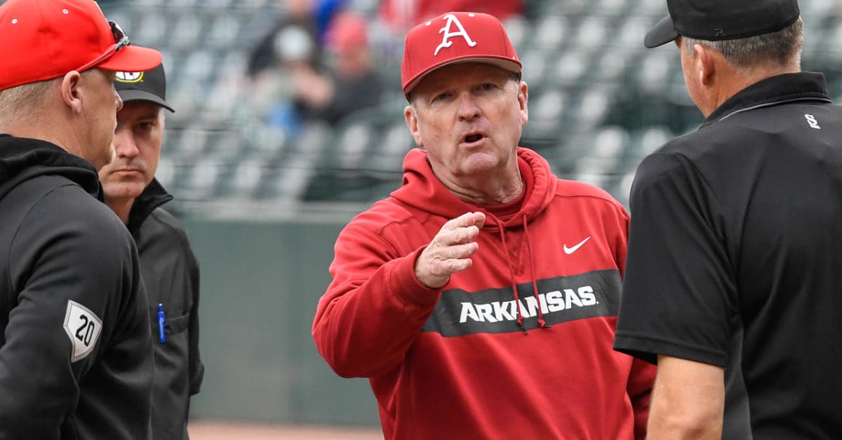 Razorbacks' Dave Van Horn developing his own 'lunatic fringe' of fans ...