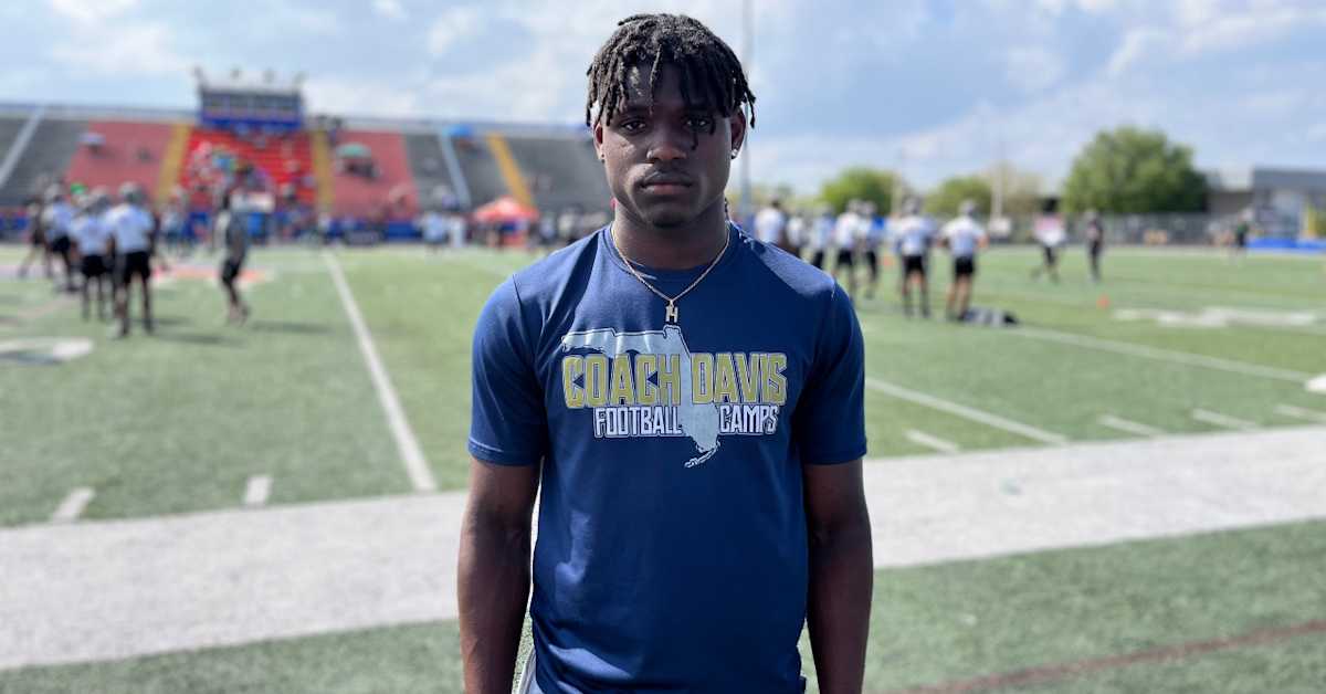 New Gators WR Target Chance Robinson Has Florida in Top Group - Sports ...