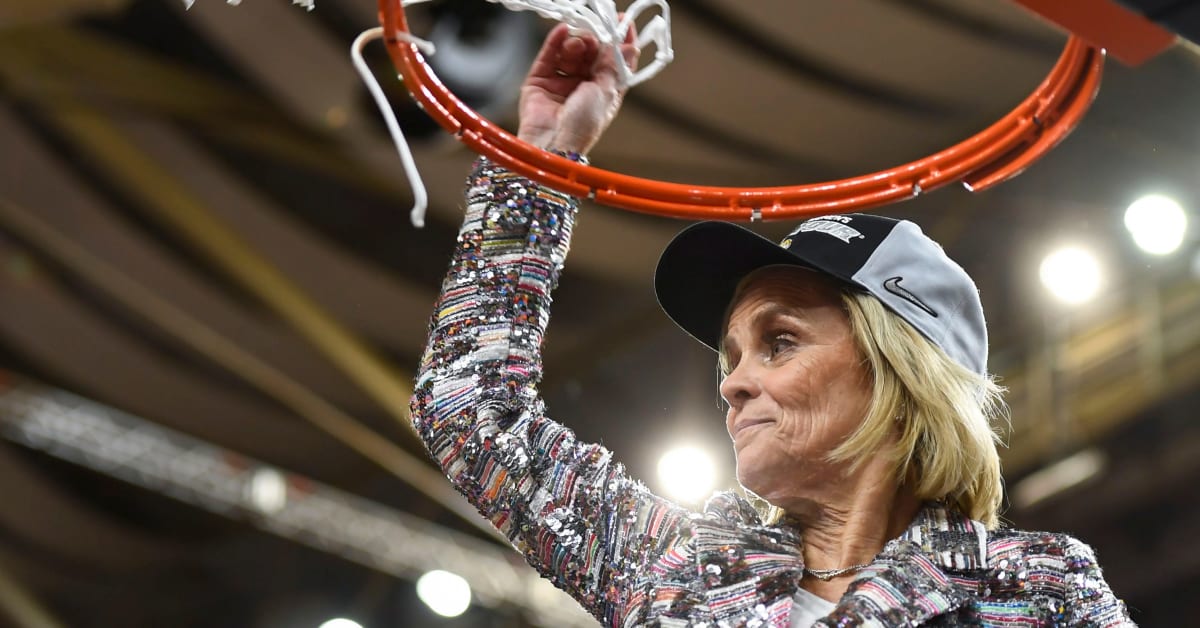 Kim Mulkey Talks History, Trusting Her Players - Sports Illustrated LSU ...