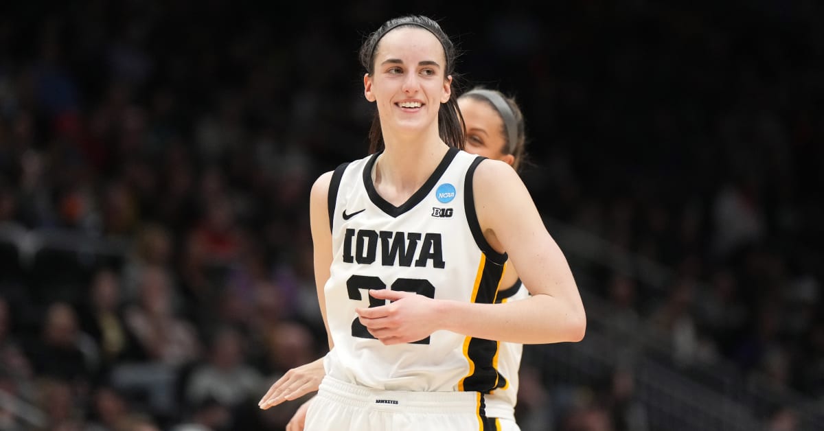 Caitlin Clark Breaks All-Time NCAA Tournament Scoring Record - Sports Illustrated