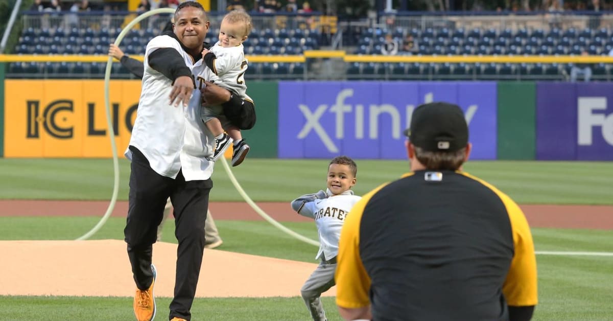 Adorable Video Roberto Clemente’s Grandson Cheering on Pirates Is What ...