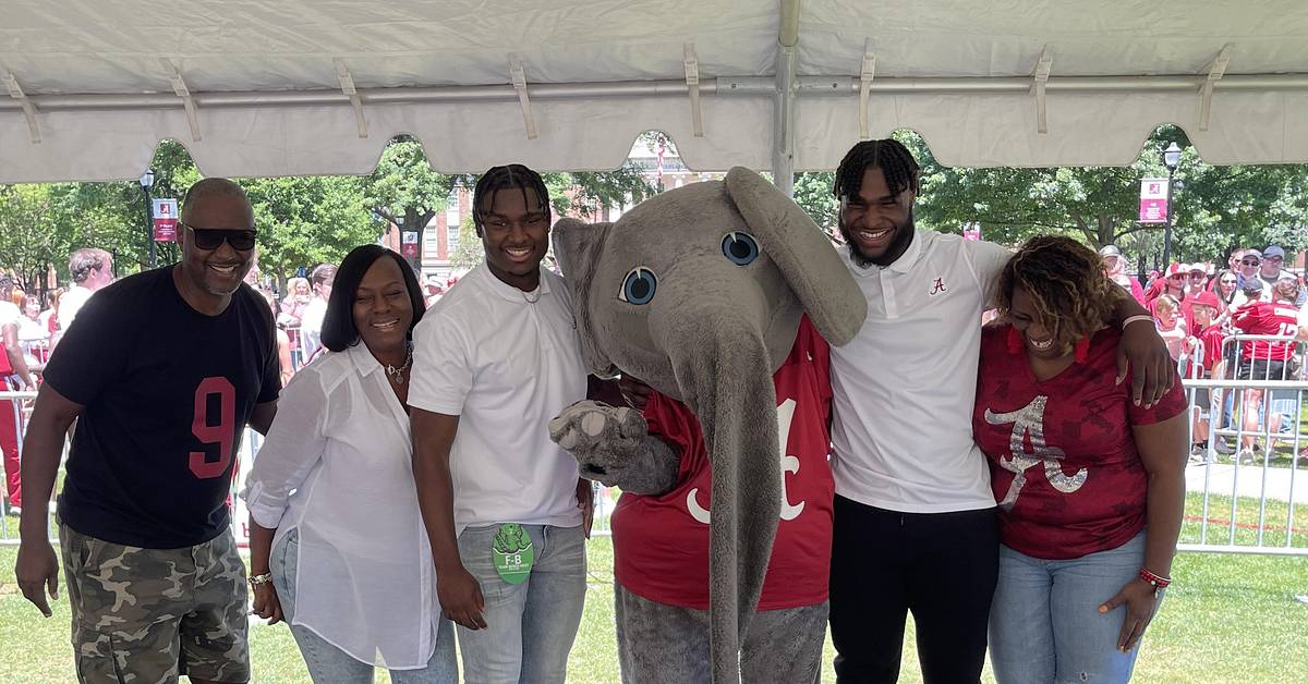2022 Alabama Football Captains Honored During A-Day - Sports ...