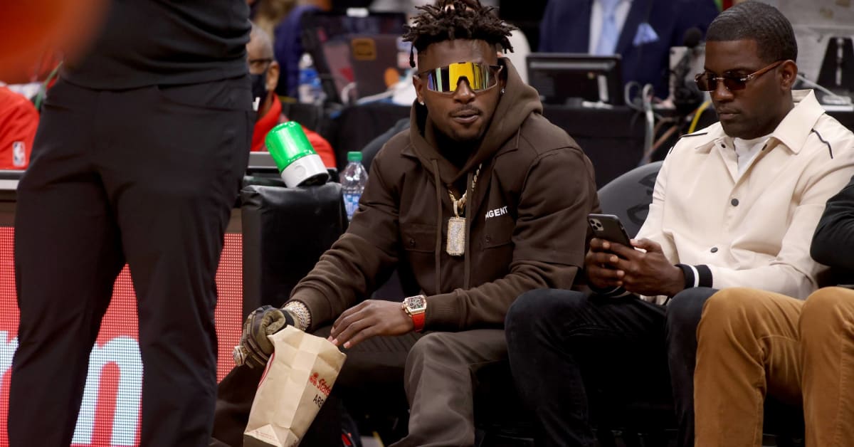 Antonio Brown: Ex-NFL Star Addresses Report of Warrant for Unpaid Child ...