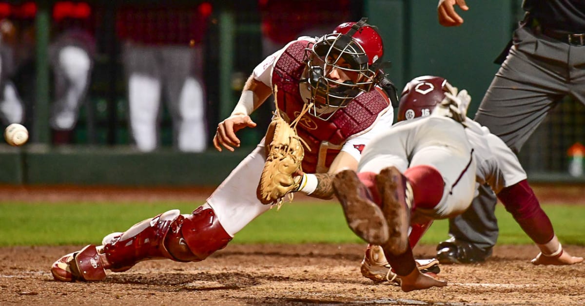Razorbacks get 'lifetime' defensive play, home run in eighth to end ...